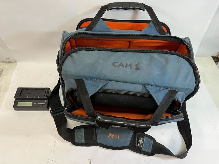 Sony Professional HVR-Z1U 3CCD High Def Camcorder W/ Battery and bag ...