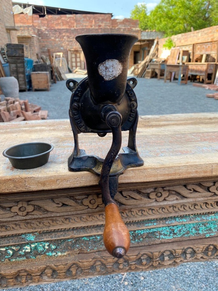 Antique Old Spong & Co. Ltd. - Antique Hand Coffee grinder, Douwe ...