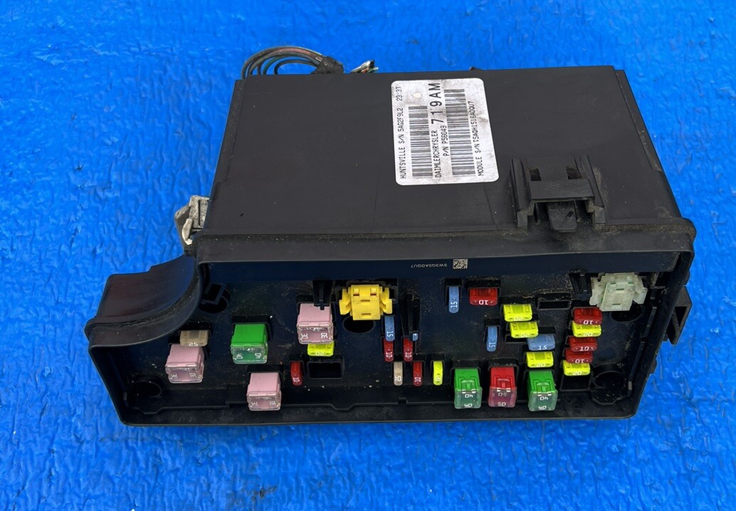 2006-2010 Chrysler PT Cruiser Hard Top OEM TIPM Engine Bag Fuse Box ...