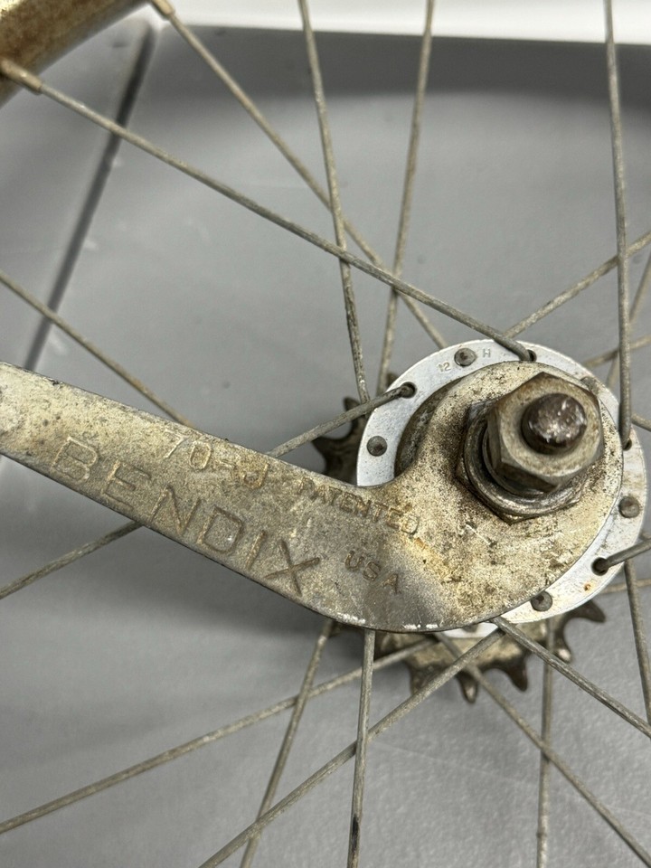 Schwinn Midget Stingray Bicycle Gripper Slik 16” Rear Wheel Bendix Hub ...