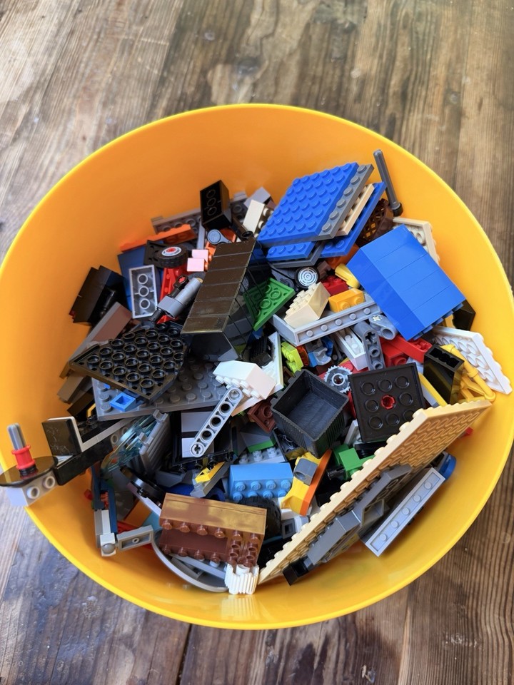 LEGO Head Storage Box Yellow with Loose Parts From Various Sets Job Lot ...