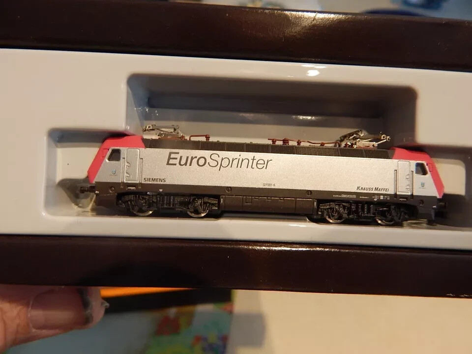#8837 marklin z scale Eurosprinter Electric Locomotive w/3 pole motor ...
