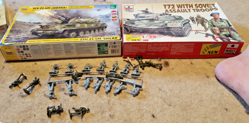 1/35 2 X KITS MODERN RUSSIAN ESCI, ZVEZDA | eBay UK
