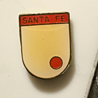 Pin INDEPENDIENTE SANTA FE-Colombia-Soccer/Football-Lapel/Badge | eBay