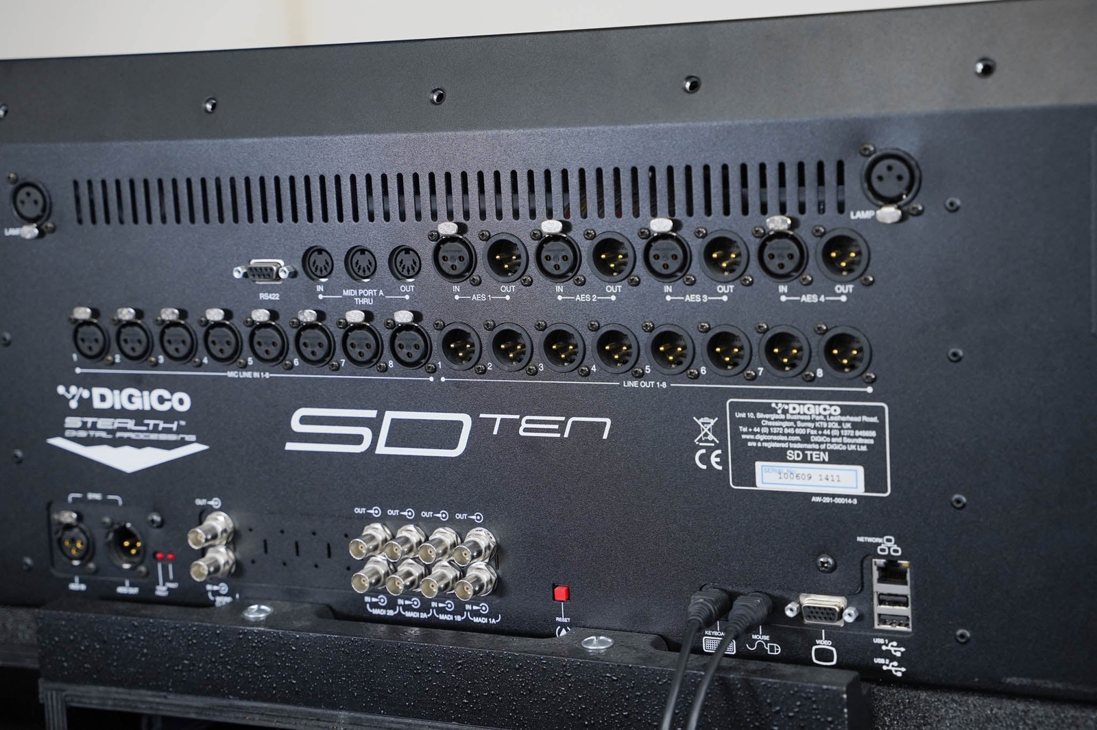 DiGiCo SD10 Digital Mixing Console w/ Waves Card, ST Optical & Road ...