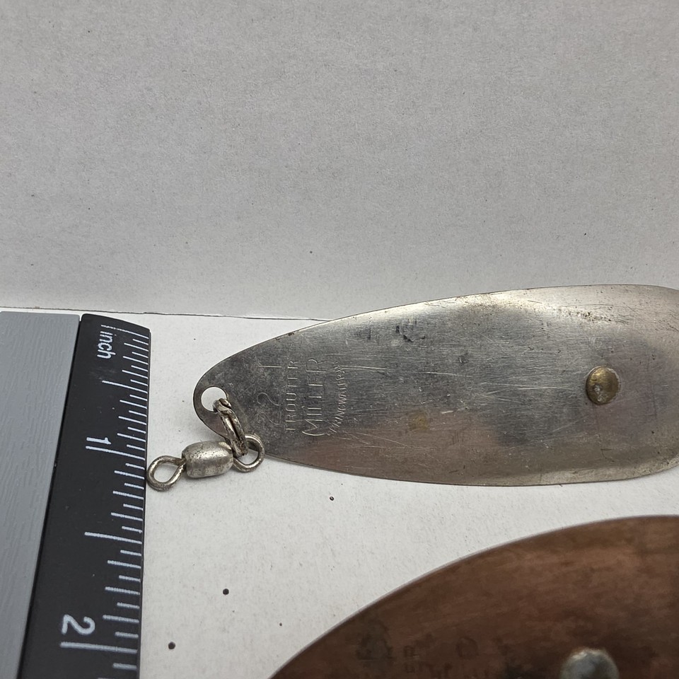 Vintage Fishing Lure Lot Estate Find - Miller Spoons, Helin Flatfish ...
