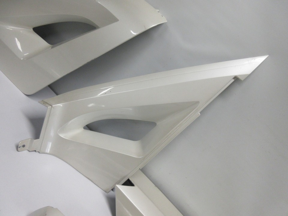 2002 - 2006 Cadillac Escalade EXT Smooth Bed Cladding Trim Kit White ...