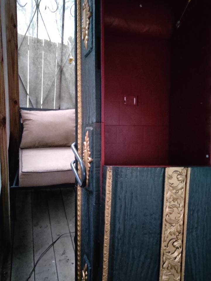 Home Depot Halloween 6 ft LED Lit Gold Encrusted Casket COFFIN horror ...