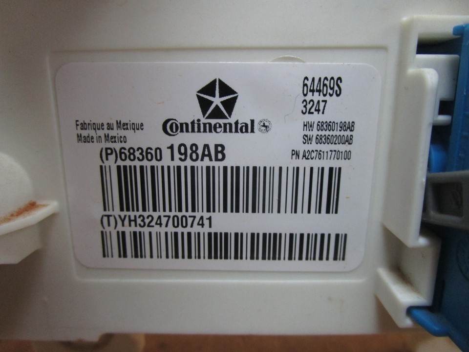 18 2018 Chrysler Pacifica Control Module Interior Cabin Fuse Box BCM ...