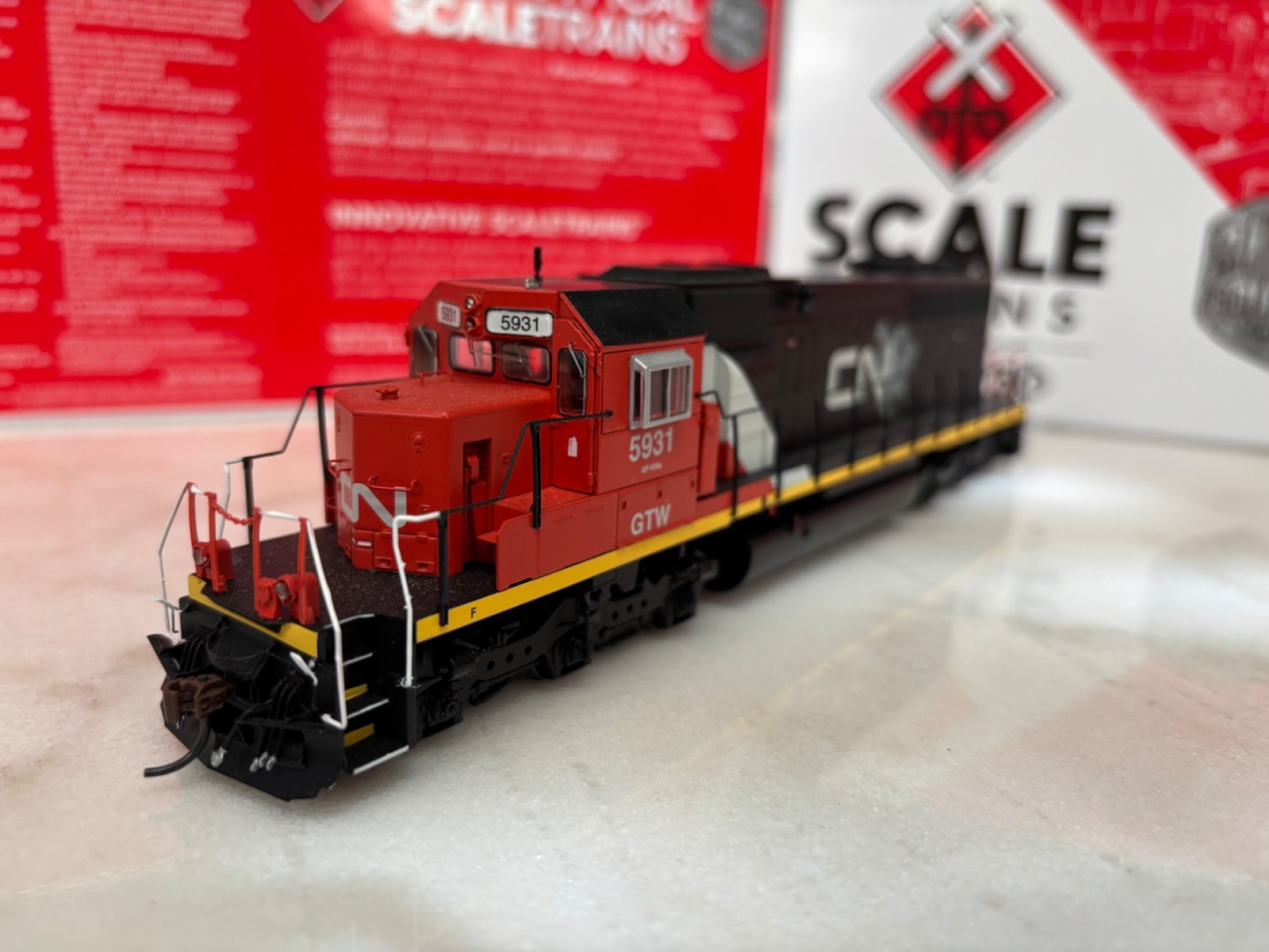 HO Scale Athearn RTR CN SD40-2 DCC Ready | eBay