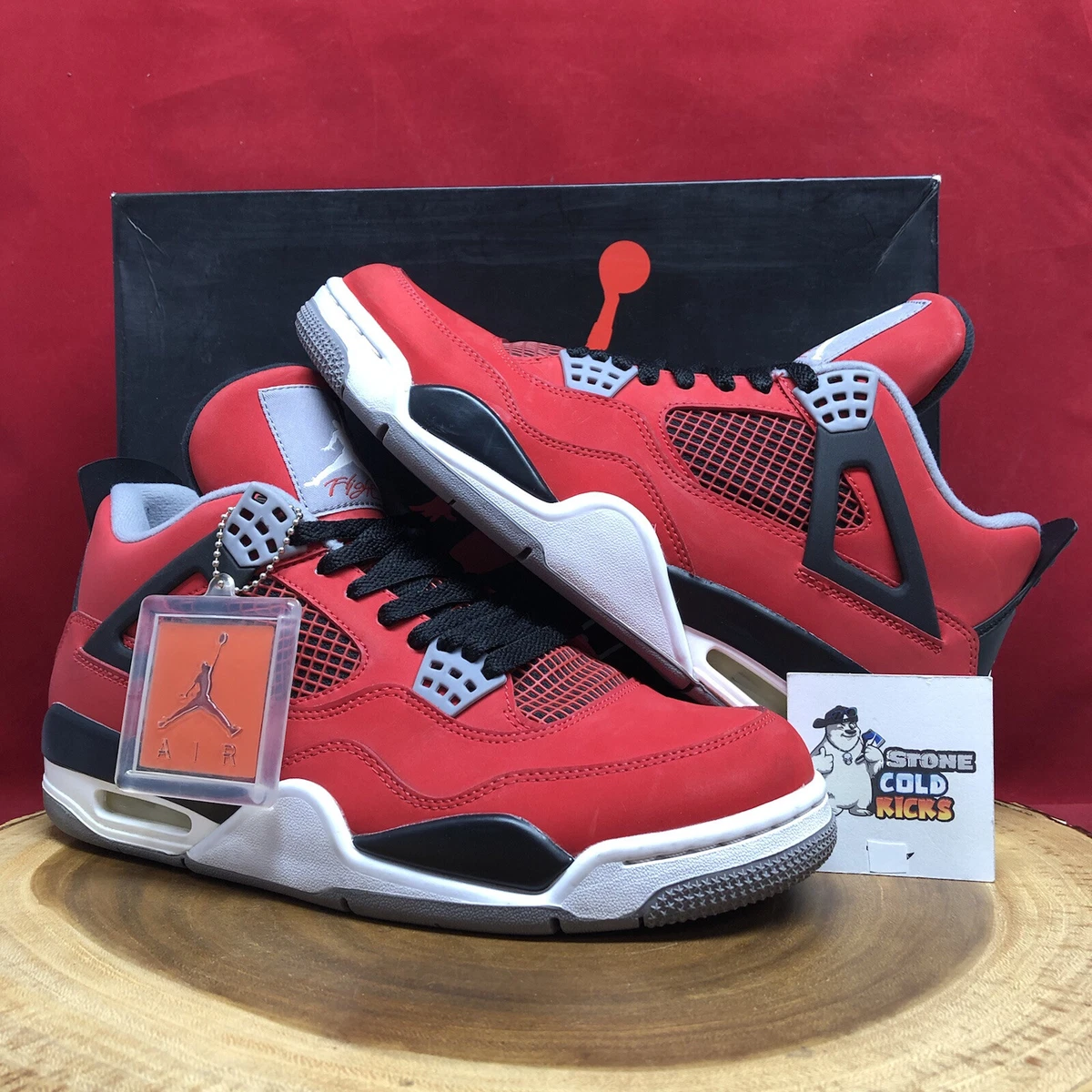 Jordan 4 Raging Bull