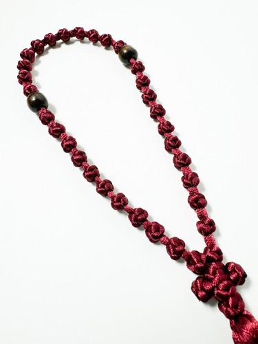 33 Knots Burgundy brojanica, Red and brown wooden beads Christian ...