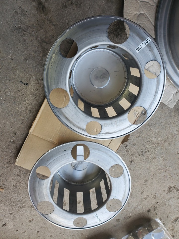 17.5 " x 6" Wheel Simulators Hubcaps 6 Lug Bus Truck RV Semi Ring Mount ...