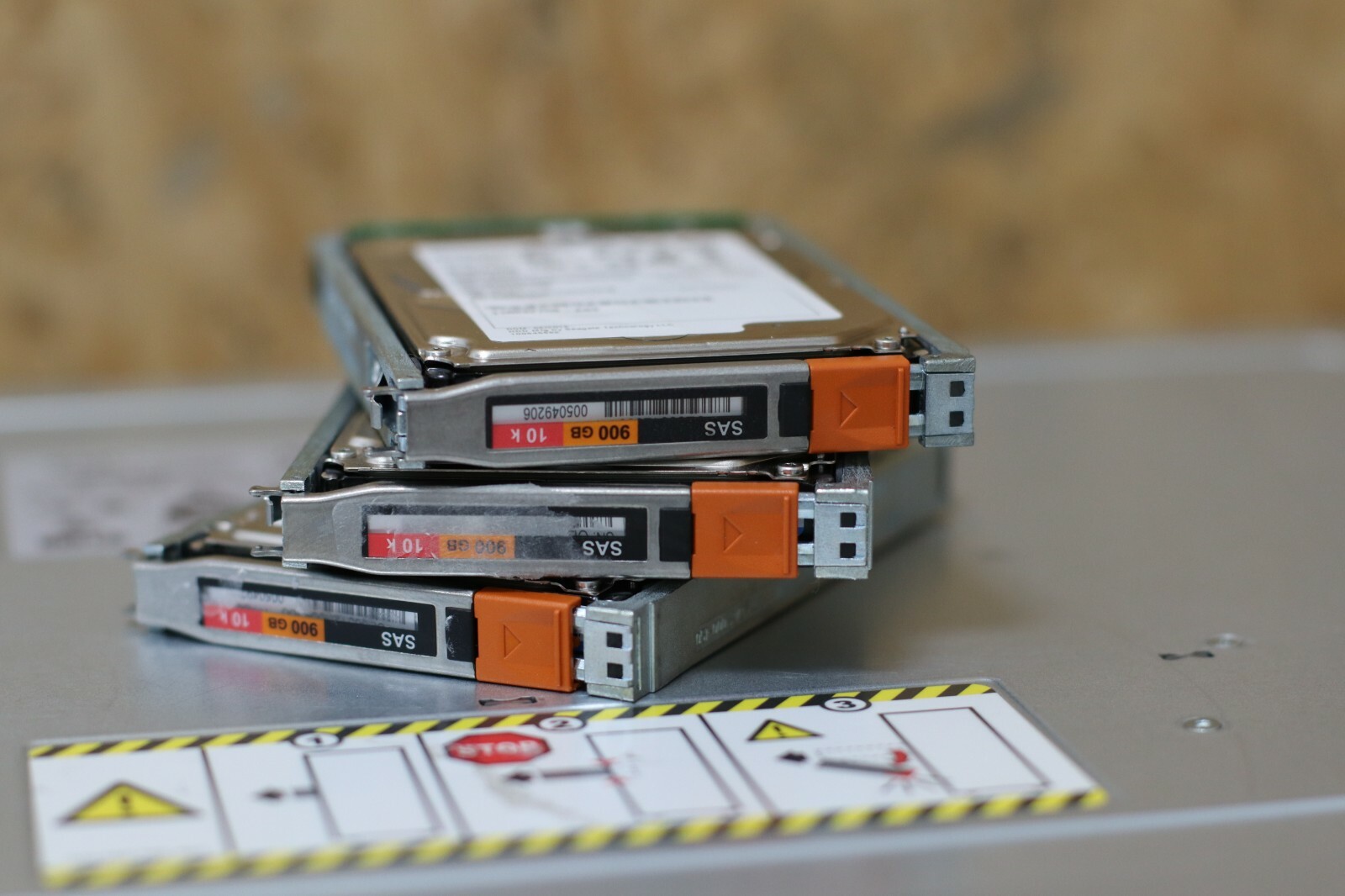 EM1 - SAE 25 005049206 EMC Seagate 900GB 10K.5 2.5in 6Gb/s SAS HDD ...