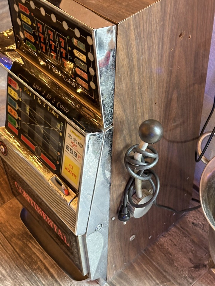 Vintage One Arm Bandit Slot Machine Atlantic City, gaming gambling ...