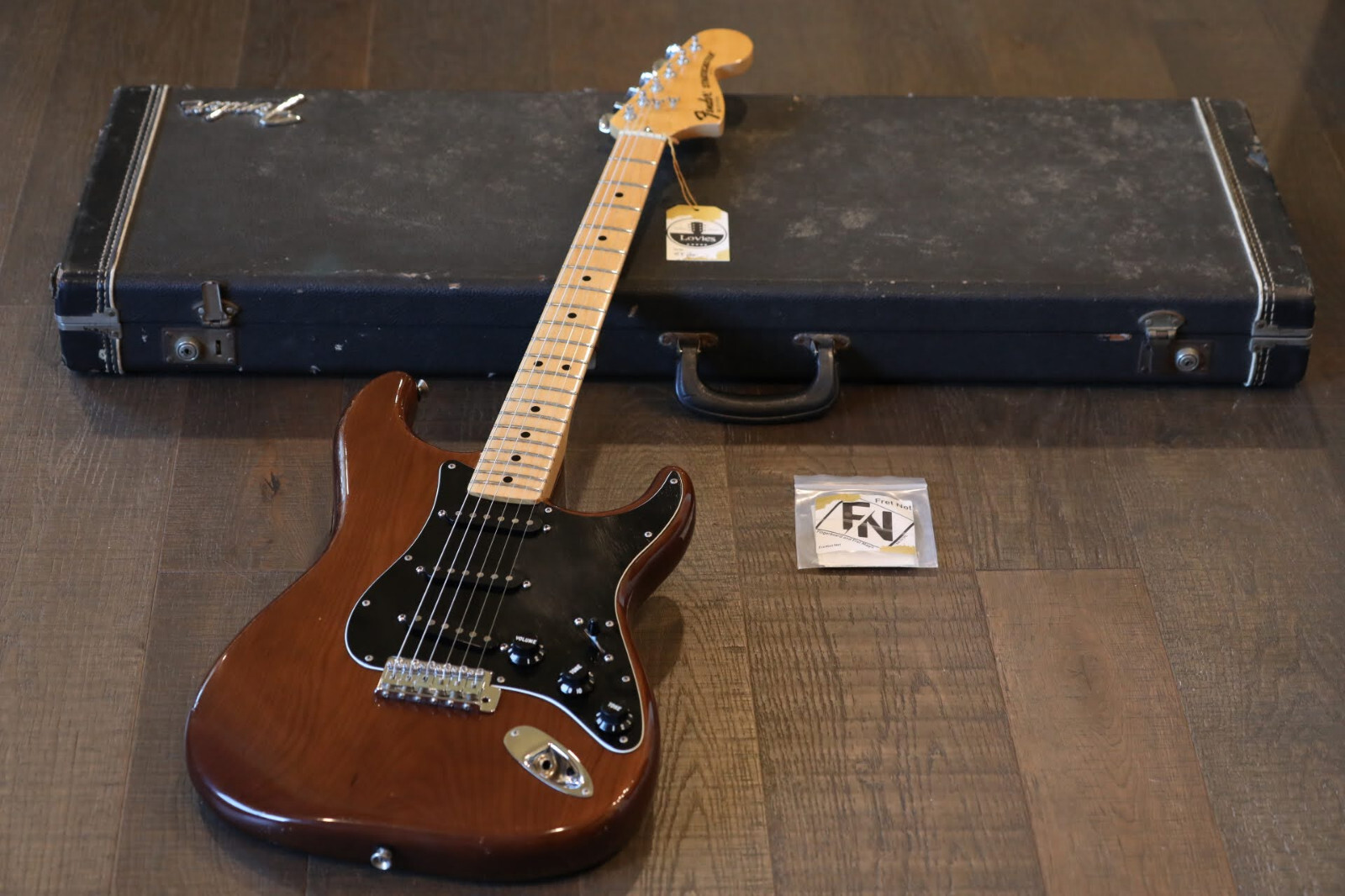Vintage! 1977 Fender Stratocaster Double-Cut Electric Guitar Mocha ...