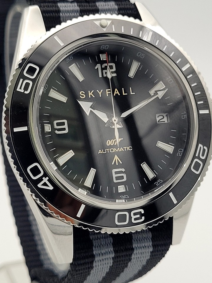 NH35 James Bond Automatic SKYFALL Black Divers Watch Seiko TMI Japanese ...
