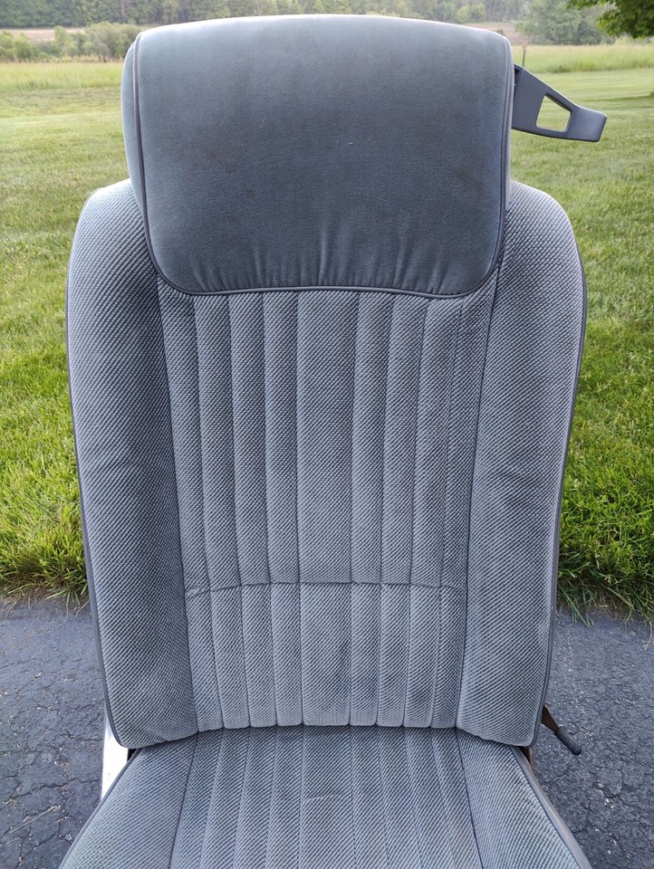 1978-1988 Oldsmobile Cutlass Hurst 442 Front Bucket Seats G Body Calais ...