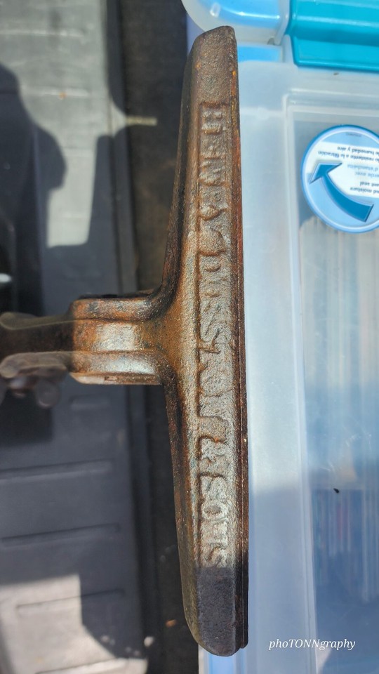 VINTAGE HENRY DISSTON & SONS LARGE 11" CLAMP or bench MOUNT SAW VICE | eBay