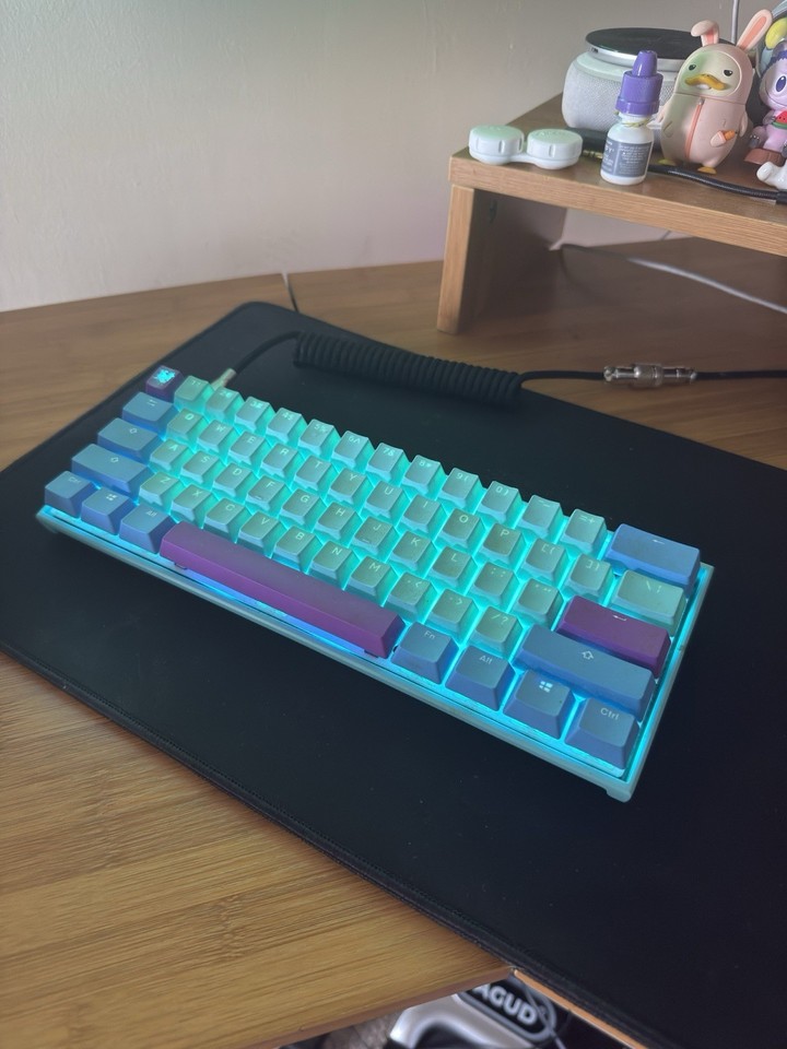 Ducky One 2 Mecha Mini V2 – Frozen Llama 60% Keyboard – Excellent ...