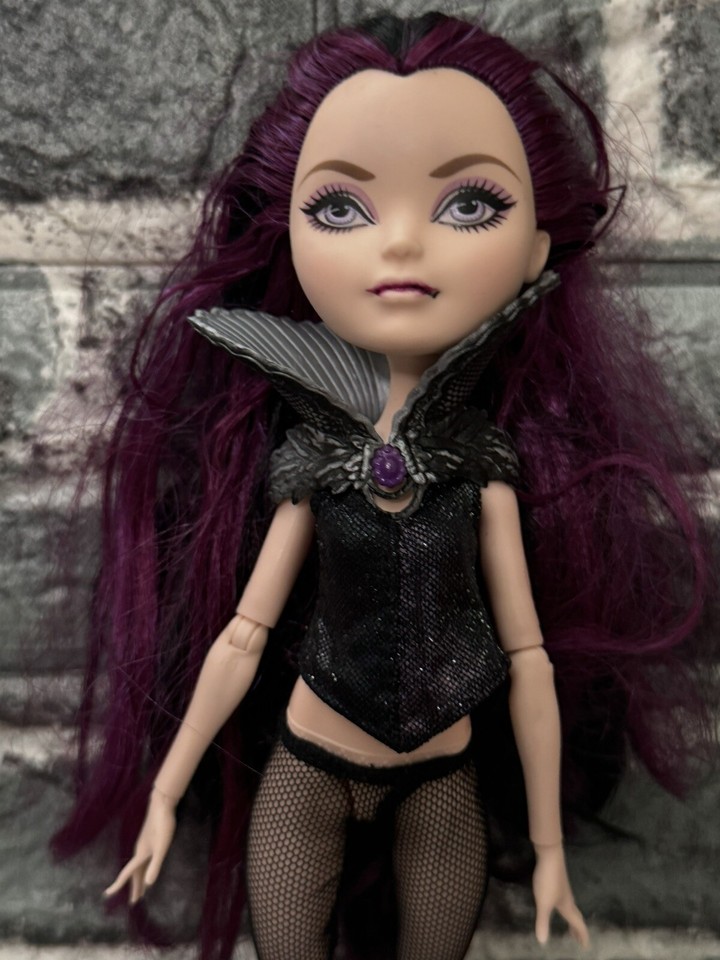 Ever After High Raven Queen First Chapter Doll Mattel Shoes Shoulder ...