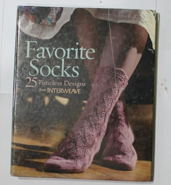 Favorite Socks : 25 Timeless Designs from Interweave by Anne Merrow ...