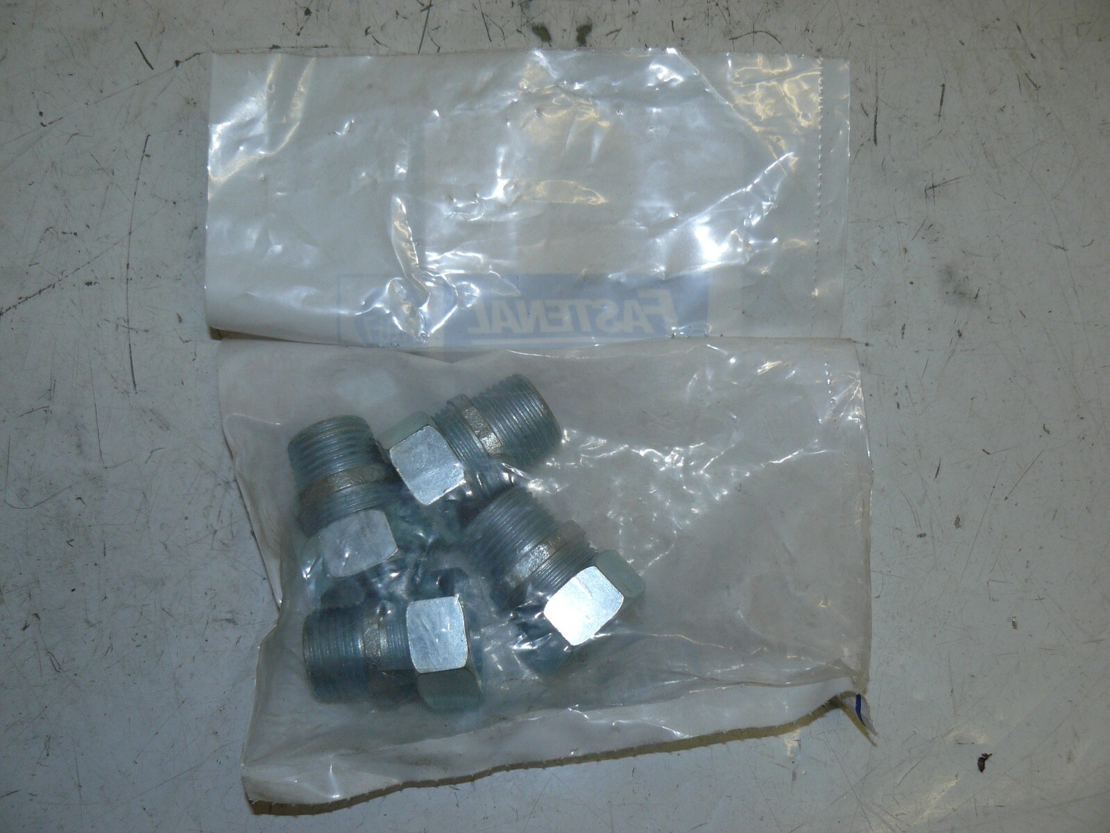 Fastenal 0701660 1/2" Straight Steel Connector Cable Range .125"-.250 ...