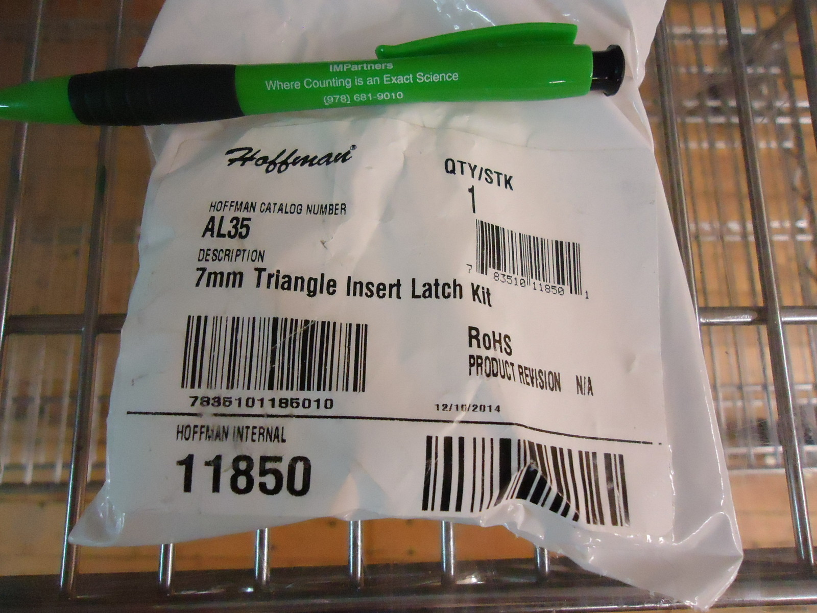 Hoffman AL35 Latch, 7mm Triangle Insert. Brand New! | eBay