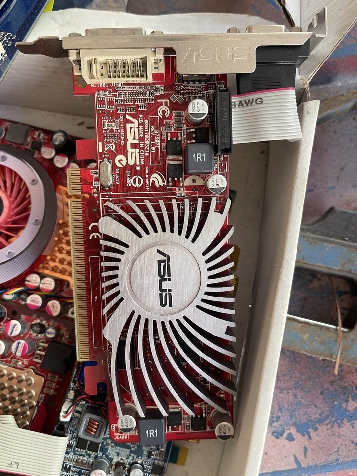 Computer Parts Lot Graphics Card GPU Lot PE Power Efficient - ATI ...