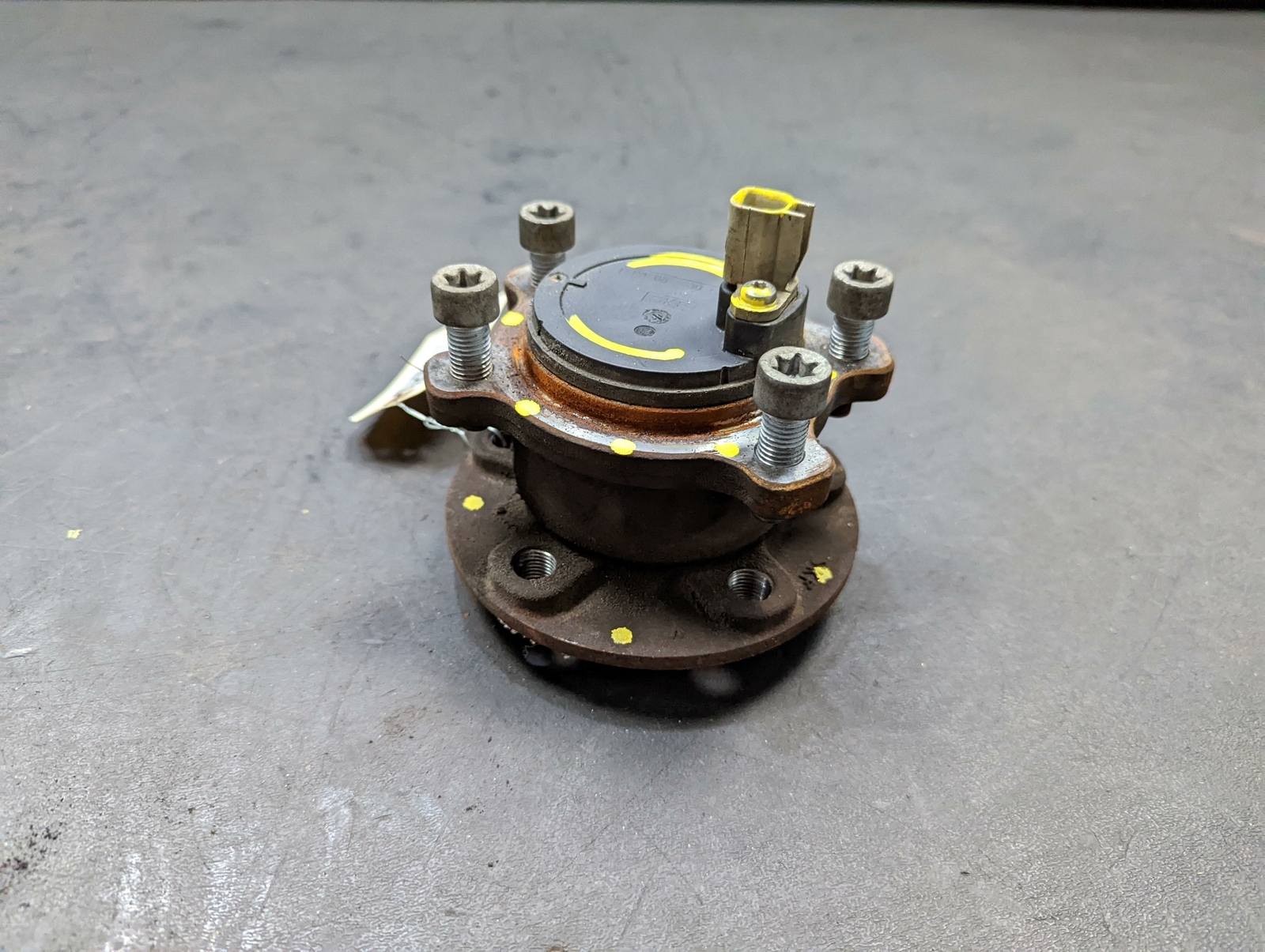 Rear Wheel Bearing Hub 2018 Volvo S60 31329968 2011-2013 2014 2015 2016 ...