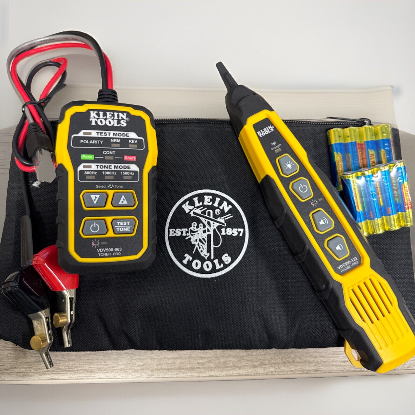 Klein Tools Wire Tracer Tone Generator & Probe Kit Continuity Tester ...