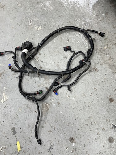 2020 Cadillac Escalade Rear bumper parking sensor wiring harness ...