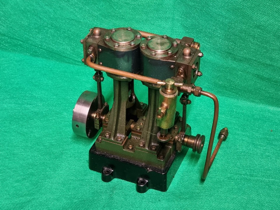 Stuart Turner D10 twin cylinder live steam engine superbly engineered ...