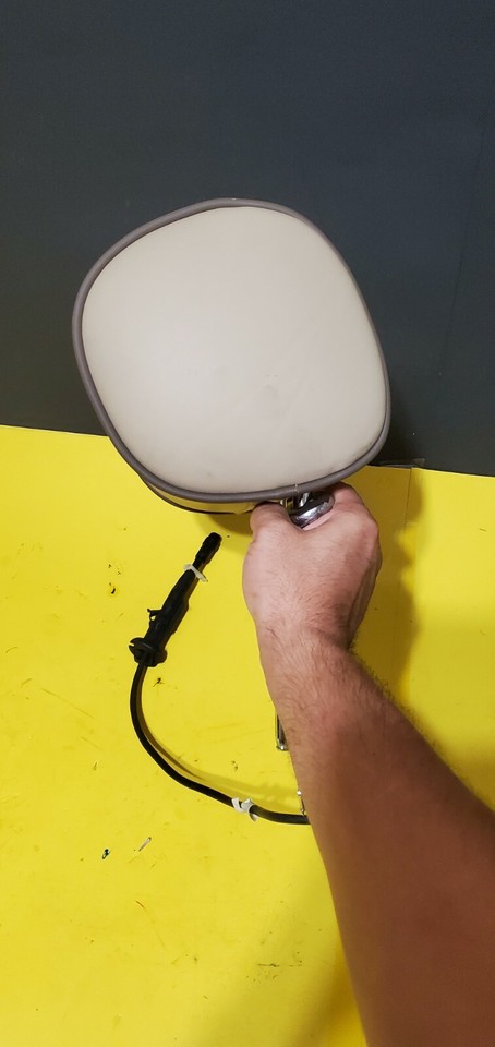 💯2004 - 2007 Jaguar Vanden Plas XJ8 OEM DRIVER HEADREST W/ SCREEN | eBay