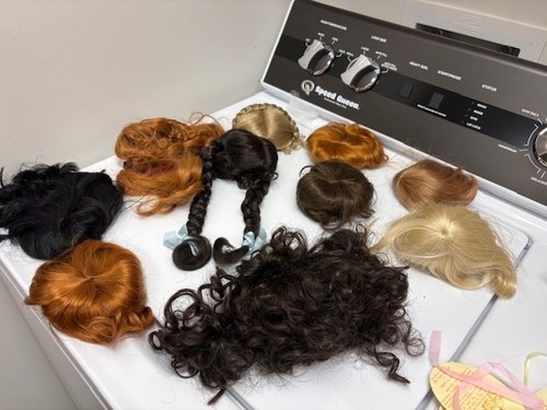 lot of 10 doll wigs mostly for 18" dolls some size 11 some size 13 all ...