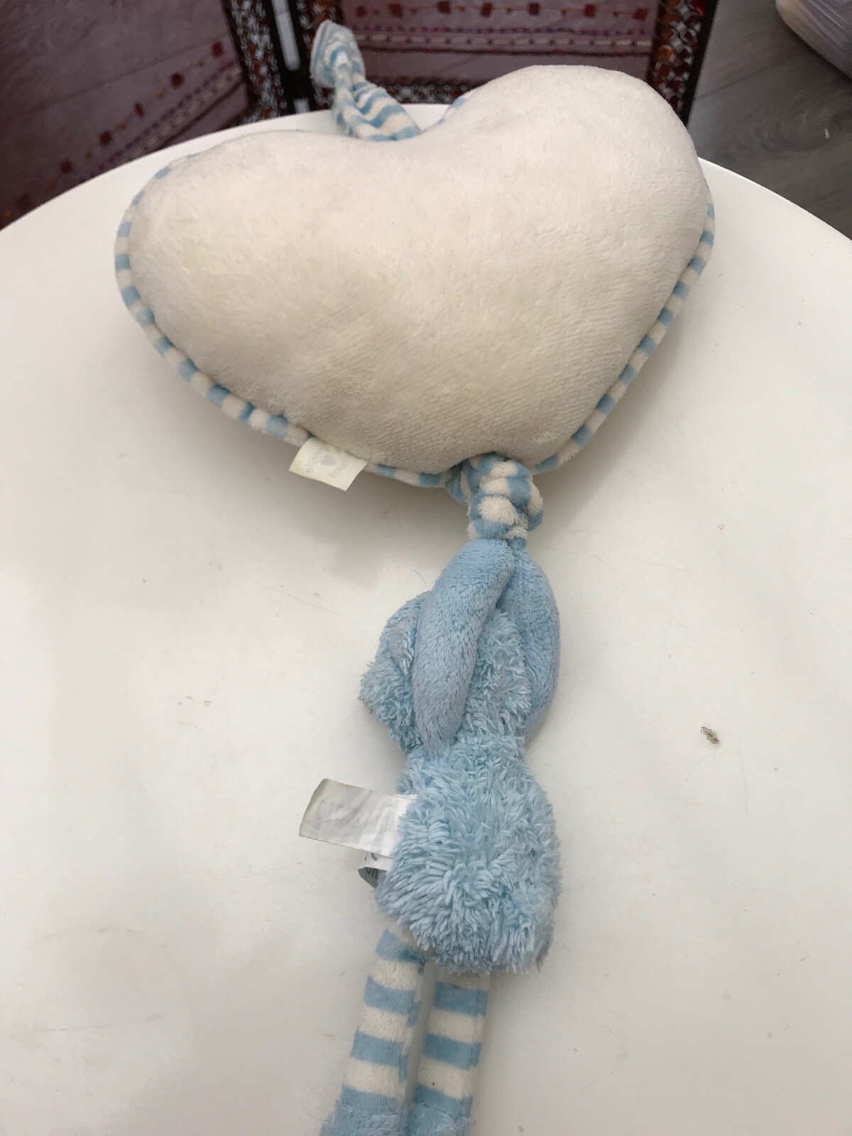 TOYS R US SNUGGLE CHUMS BLUE CREAM BEAR HEART PULL STRING MUSICAL BABY ...