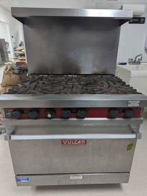 Ranges - Vulcan 6 Burners Range