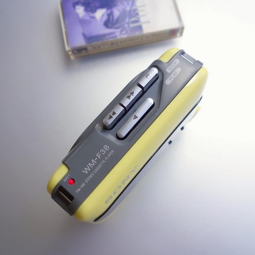 Operation Sony Walkman Cassette Tape Player Simple Design Wide Fm/Am ...