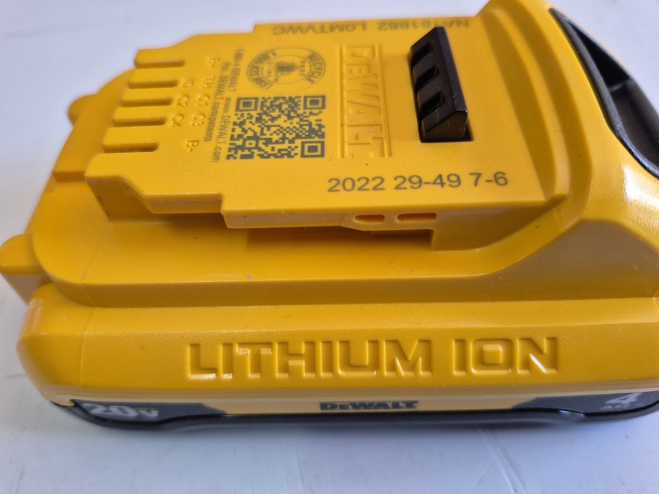DEWALT DCB240 20V Lithium-ion Battery 885911595742| eBay