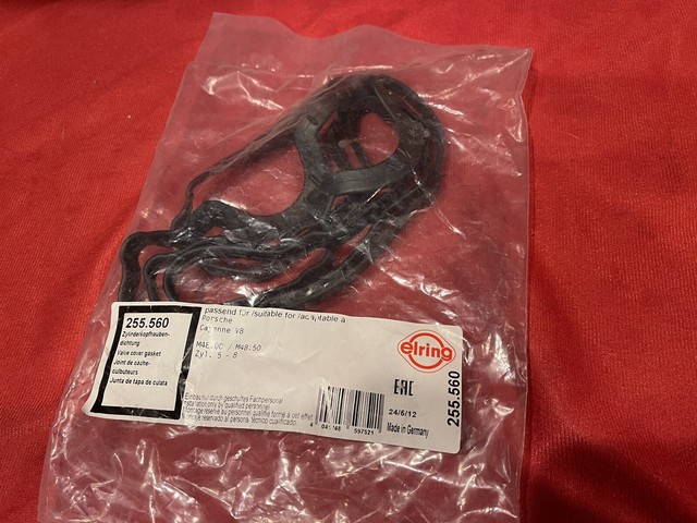 Porsche Cayenne Elring Outer Engine Valve Cover Gasket 255.560 ...