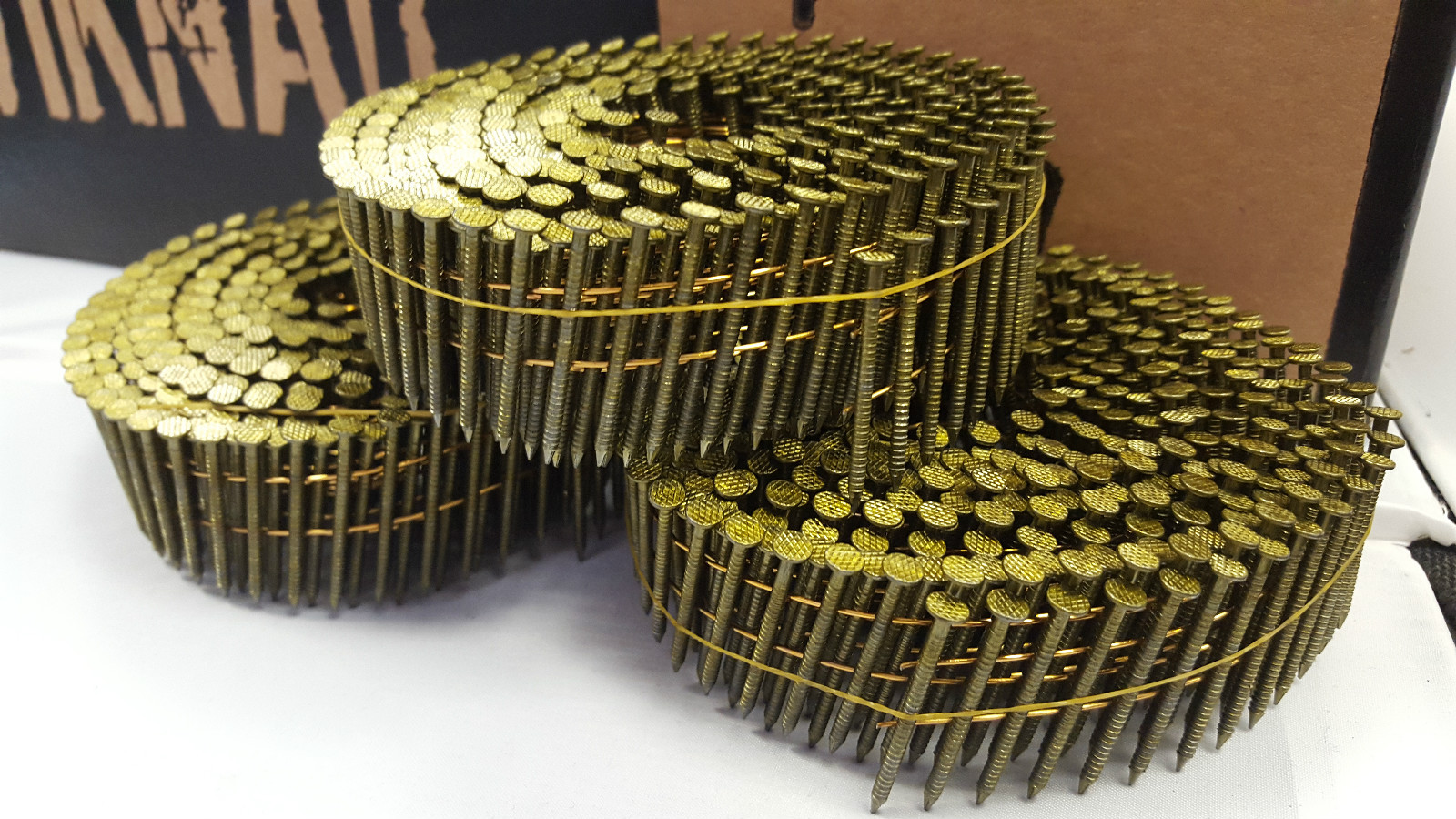 COIL NAILS 2.1 x 38mm BRIGHT RING FLAT POINTED. FITS BEA BOSTITCH TOOLS ...