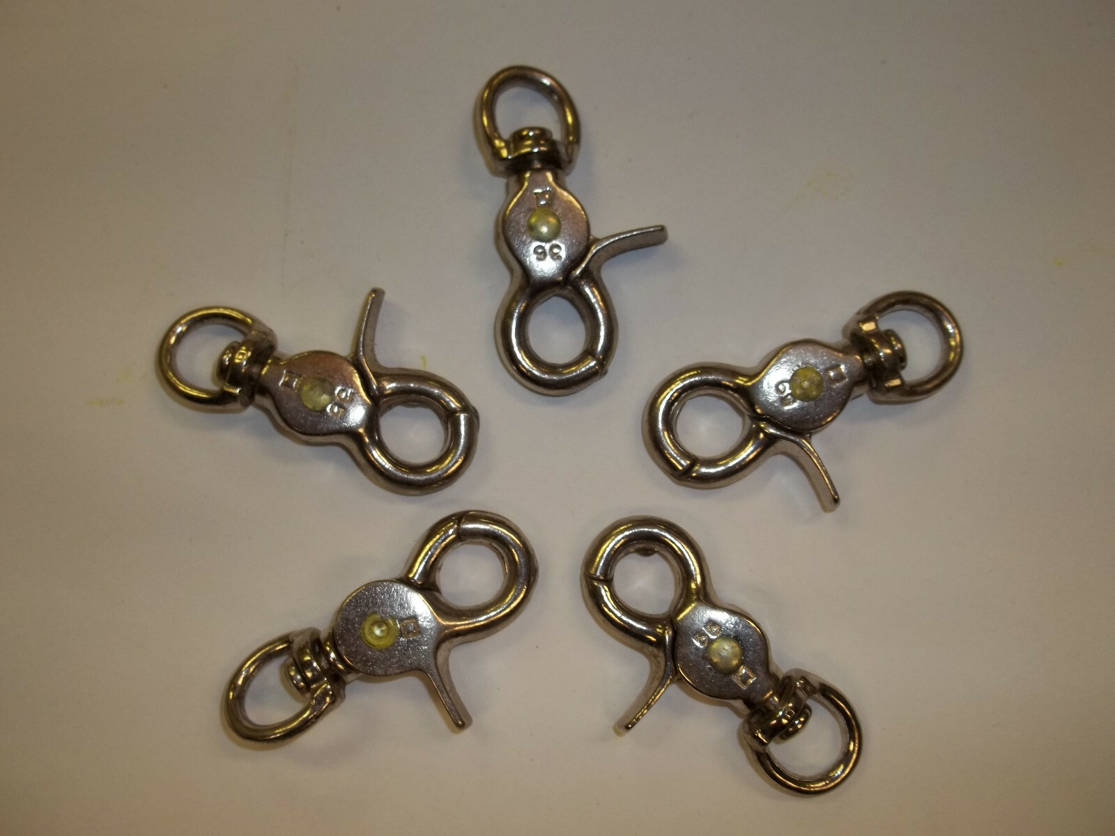 CAST MALLEABLE IRON * TRIGGER SCISSOR SNAPS * OVAL SWIVEL END * 5/8 ...