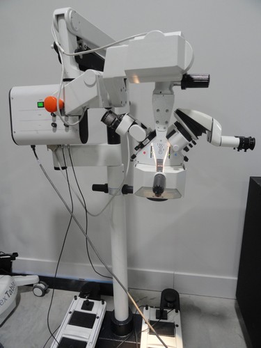Leica M680 Dual Head Surgical Microscope with two footswitches | eBay