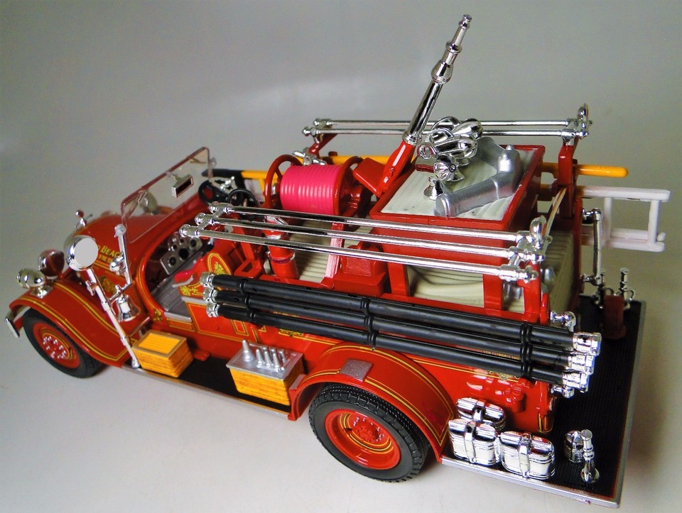 Vintage Classic Antique Red Fire Engine Truck Metal Dream Model Car ...