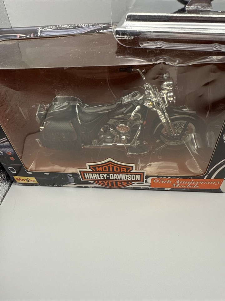 Harley Davidson 1:18 Scale Die-Cast Metal Collectible Motorcycle Maisto ...