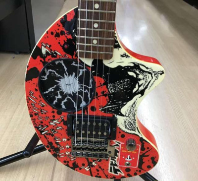 FENDER JAPAN ZO-3 Devilman model Built-in Mini Guitar Limited edition ...
