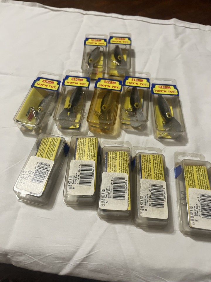 Storm Dealer Box 12 Hot N Tot Vintage Fishing Lures Store Display ...