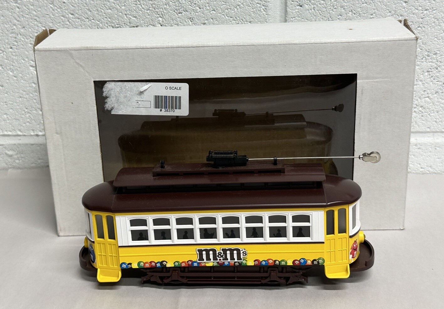 MTH M&M’s Trolley R-T-R Train Set Car 30-4191-E | eBay