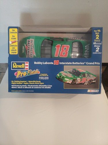 Bobby Labonte #18 Interstate batteries REVELL Pro Finish model kit 1999 ...