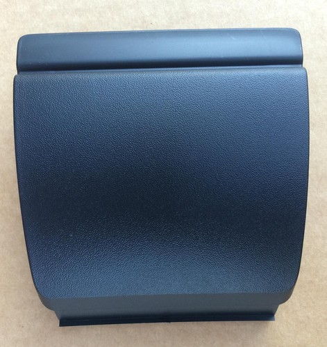 Holden Commodore VY Executive rear bumper bar insert TOW HOOK COVER cap ...